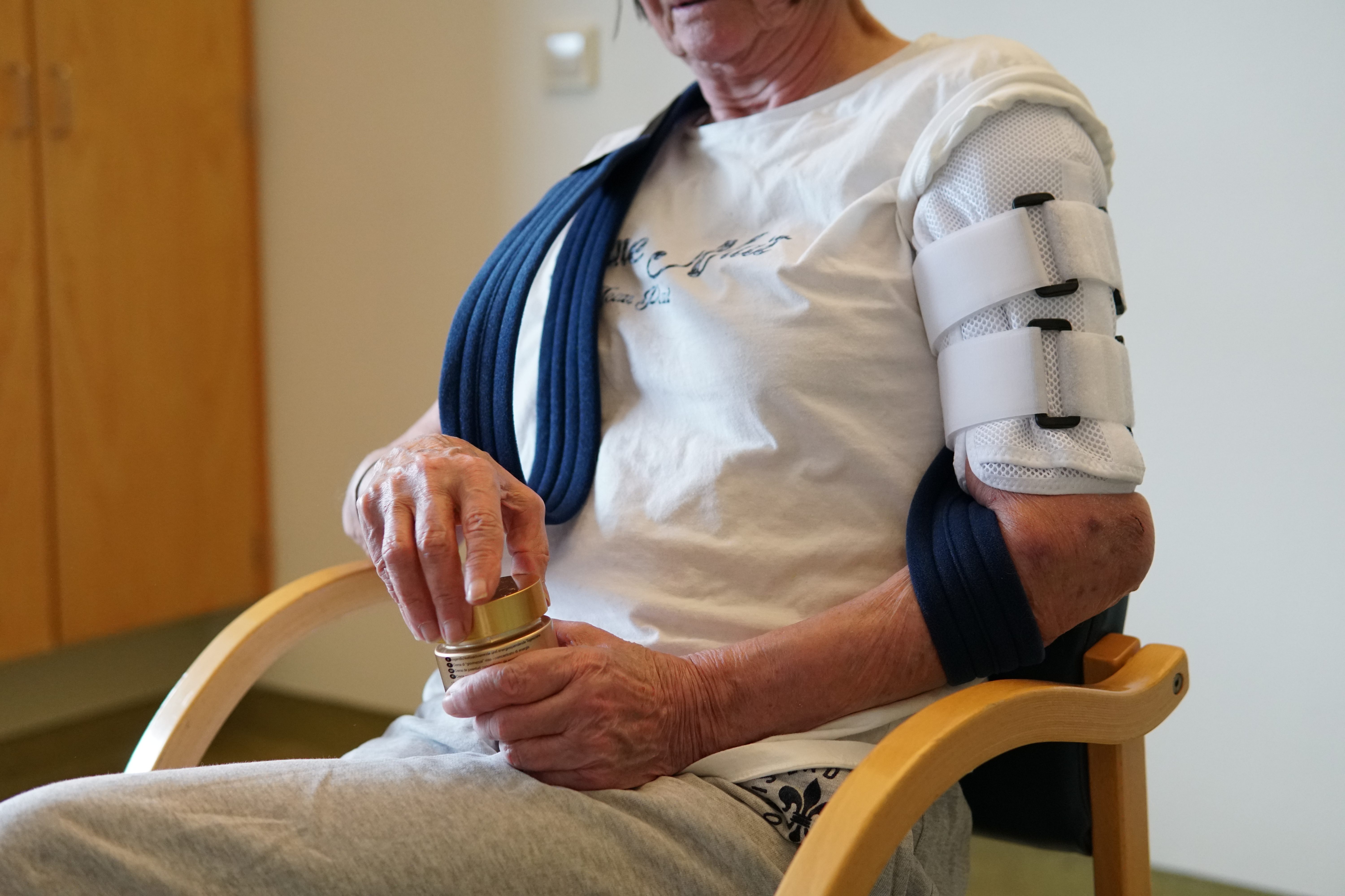 Brudd i overarm, behandling med ortose - Helse Bergen HF