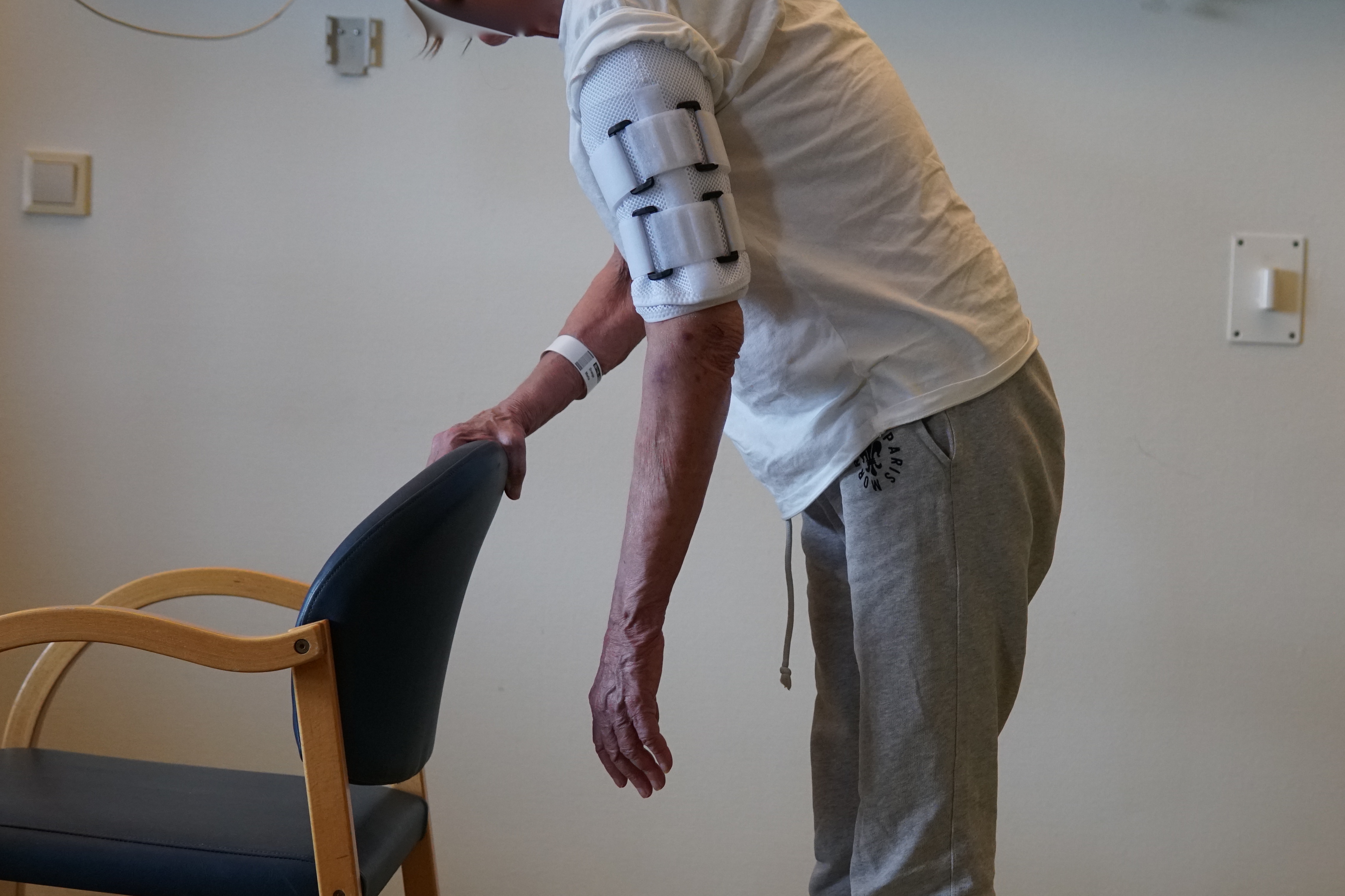 Brudd i overarm, behandling med ortose - Helse Bergen HF